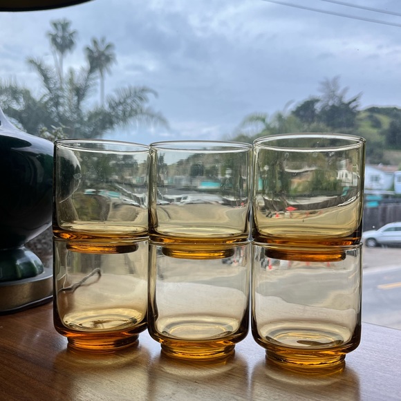 Dining | Vintage Mid Century Amber Gold Yellow Drinking Glasses 8 Oz ...